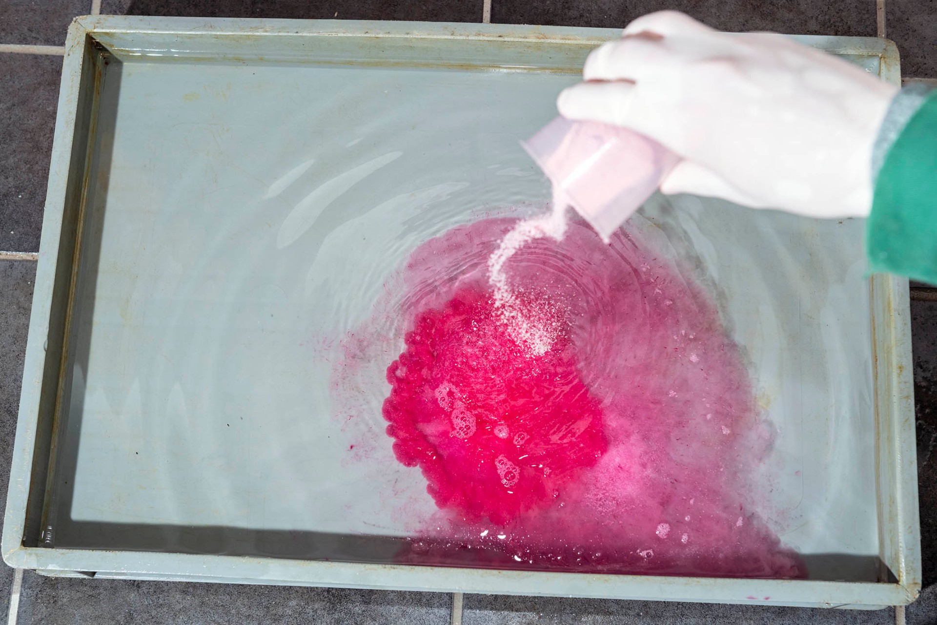 Virkon® S - DESINTEC Produkte für die Stallhygiene - AGRAVIS Raiffeisen AG